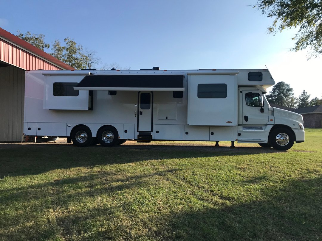***2021 45' RENEGADE QUAD SLIDE-FULLY LOADED-2 FULL BATH*** for Sale in ...