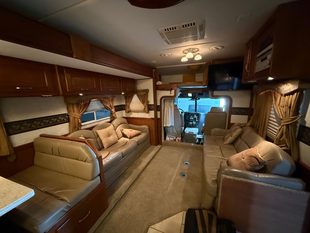 Ultimate: 2006 Haulmark 40' Motorhome + 33' Stacker Trailer for Sale in ...