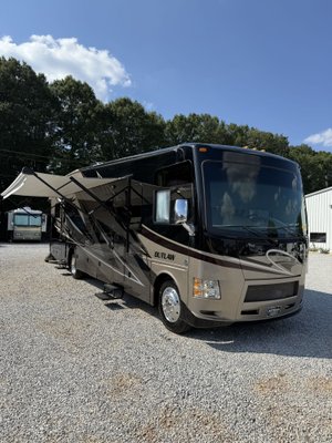 2015 Thor Industries OUTLAW 37LS for Sale in Greenville, SC | RacingJunk