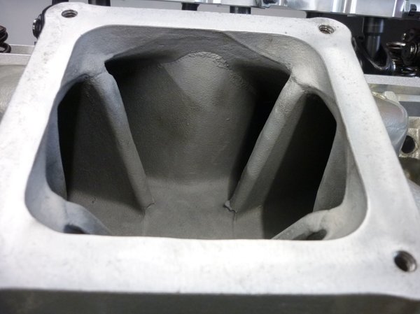 Edelbrock 2927 BBC Super Victor Intake 9.800" for Sale in Paris, IL ...