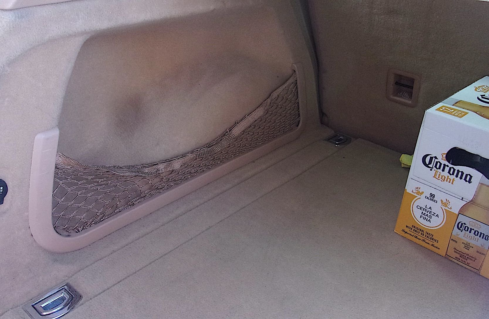 left rear quarter panel storage net removal - Rennlist - Porsche ...