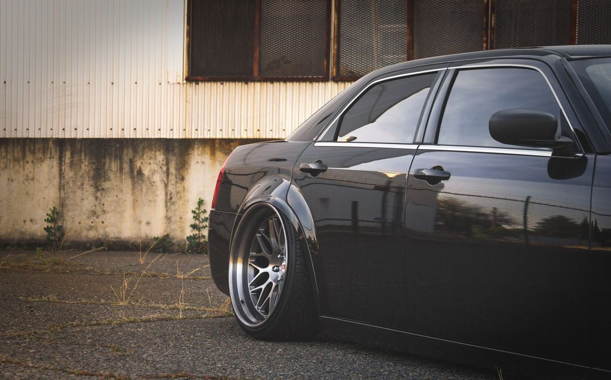 An Accuair/HRE Production: Chrysler 300C | Luxury4Play.com