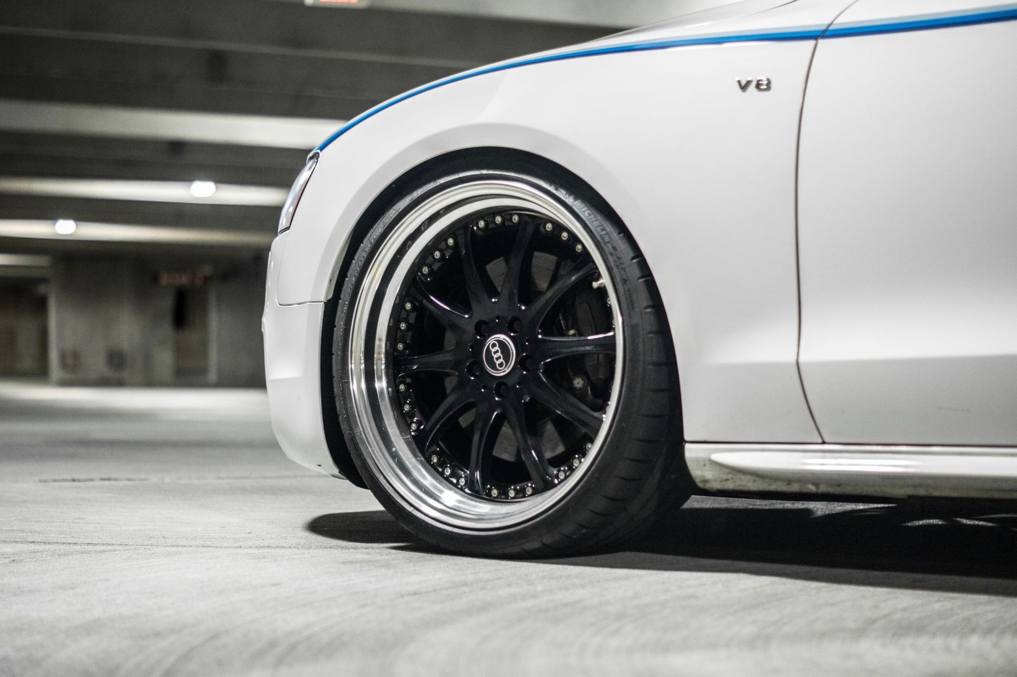 20x9.0 RH AK-Phoenix 3-Piece Wheels with 265x30x20 Michelin Pilot Super ...