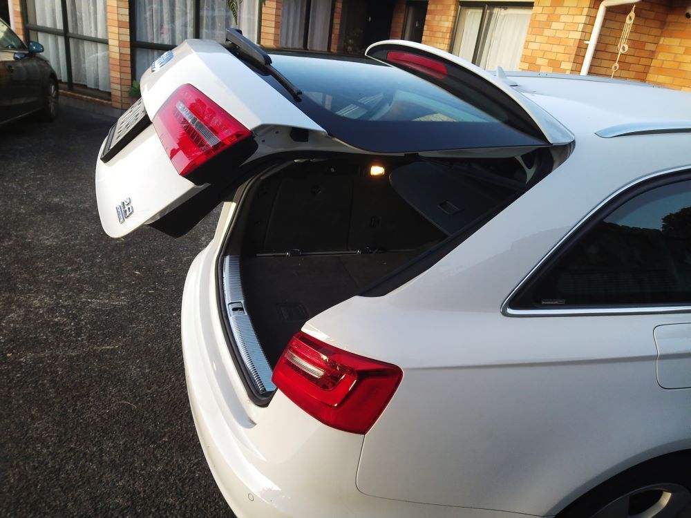 Avant rear door opens halfway - AudiWorld Forums