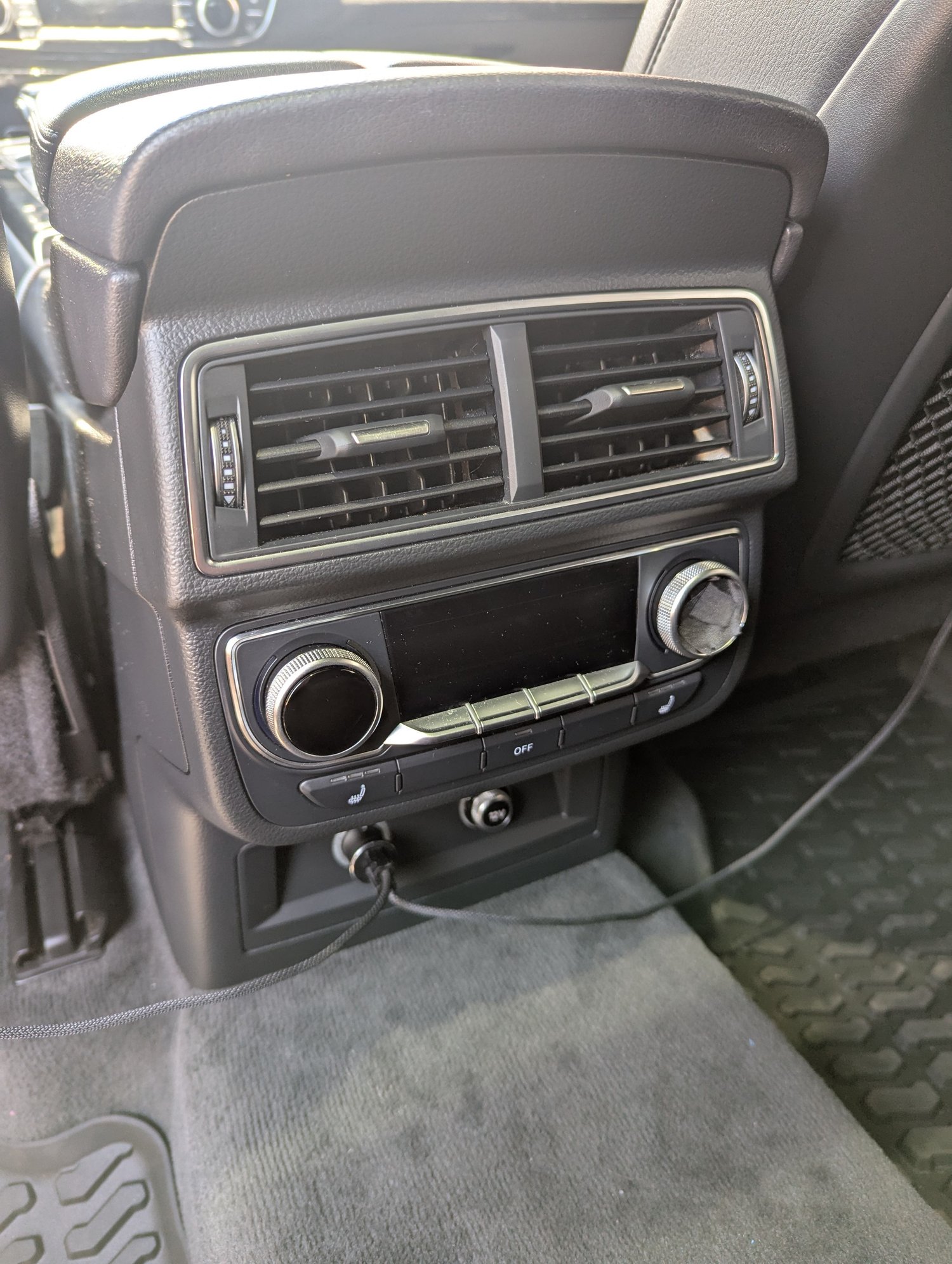 Rear AC Controls Removal for Repair - AudiWorld Forums
