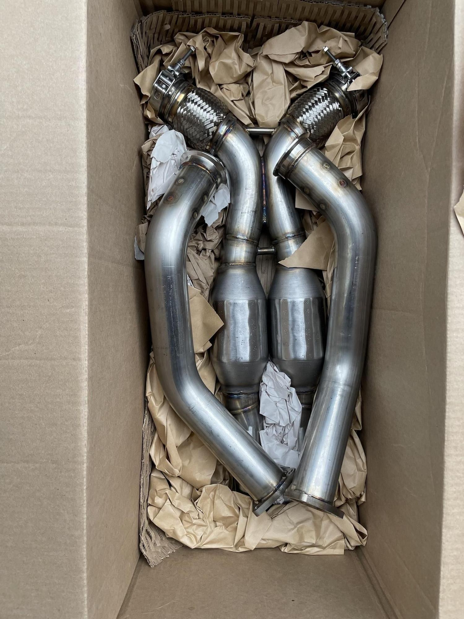 3.0T JHM High-Flow Cat Downpipes with X-Pipe and Integrated Baffle ...