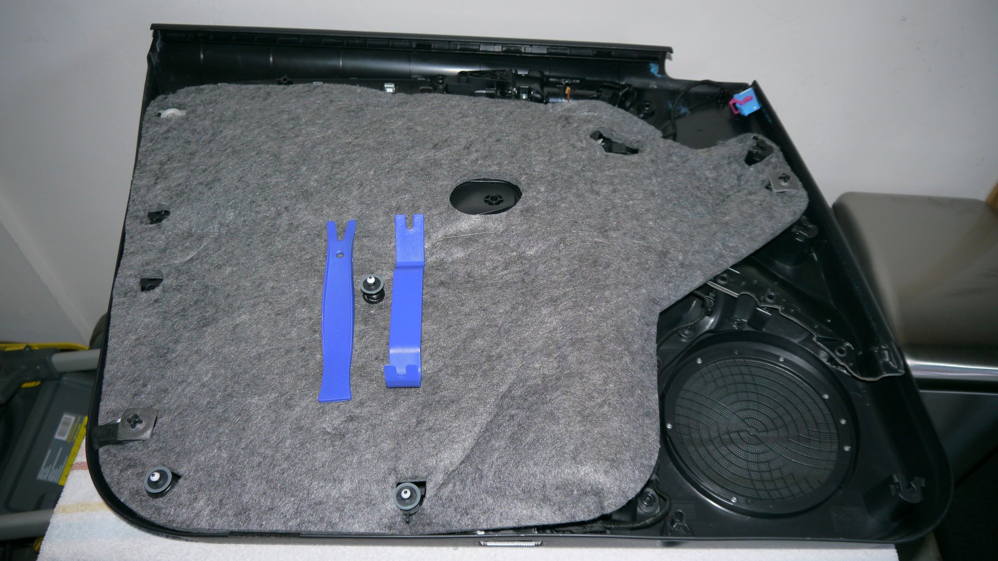 Door Panel & Decorative Trim Removal - AudiWorld Forums
