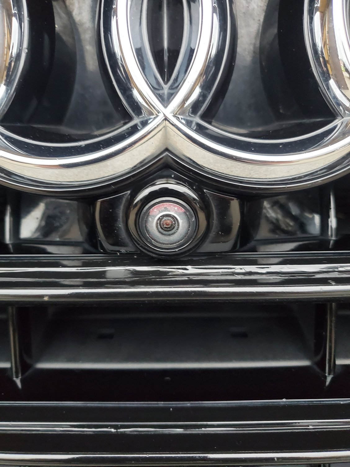 Front grill and camera - AudiWorld Forums