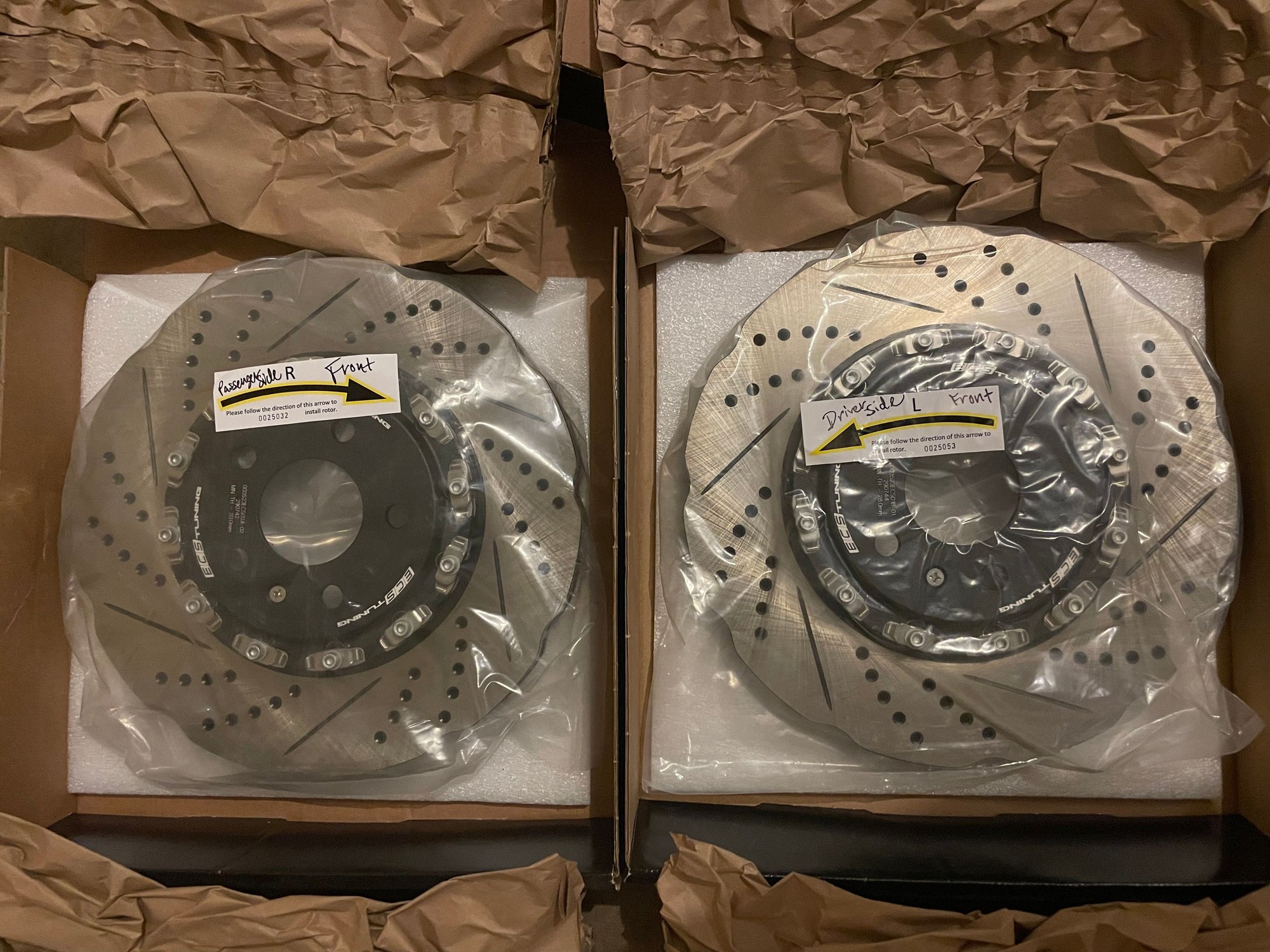 Cross Drilled Slotted Wave Rotors Full Set w/pads Audi S4/S5/Q5 ...
