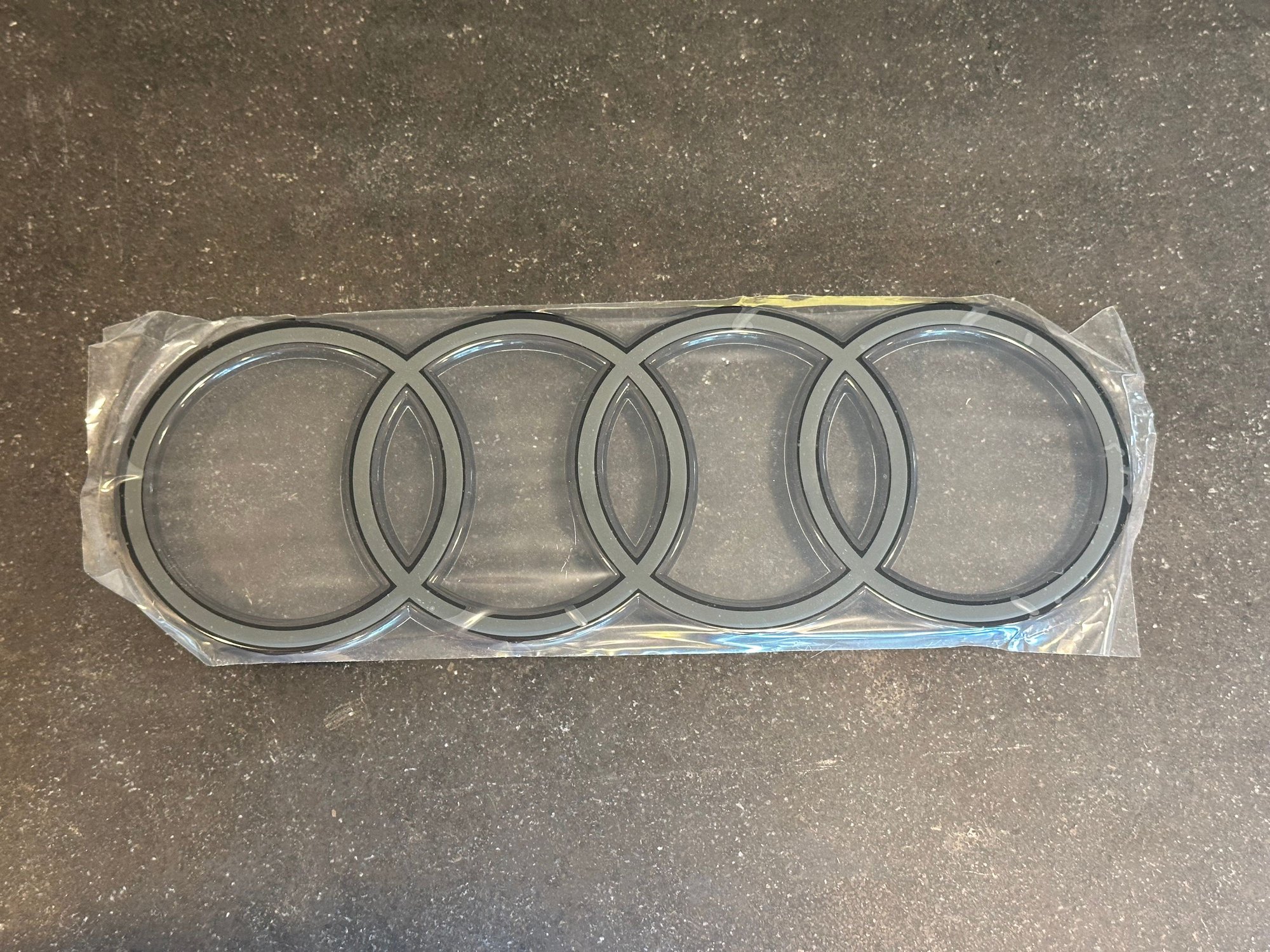 2025 Q7 Black Optic Front Grille Rings Emblem (Anthracite) - AudiWorld ...