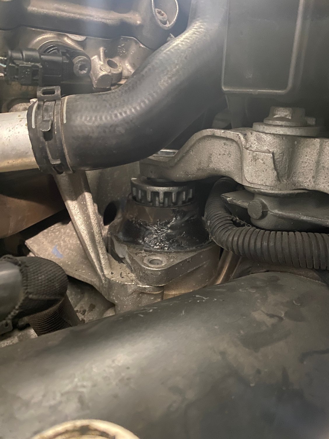 V10 engine mount replacement procedure needed - AudiWorld Forums