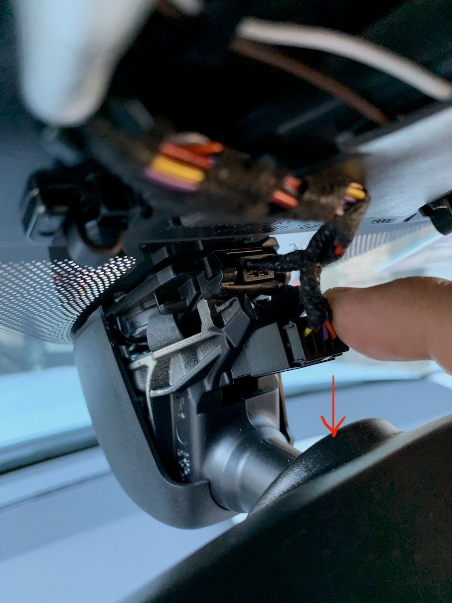 Mirror tap & radar detector - AudiWorld Forums