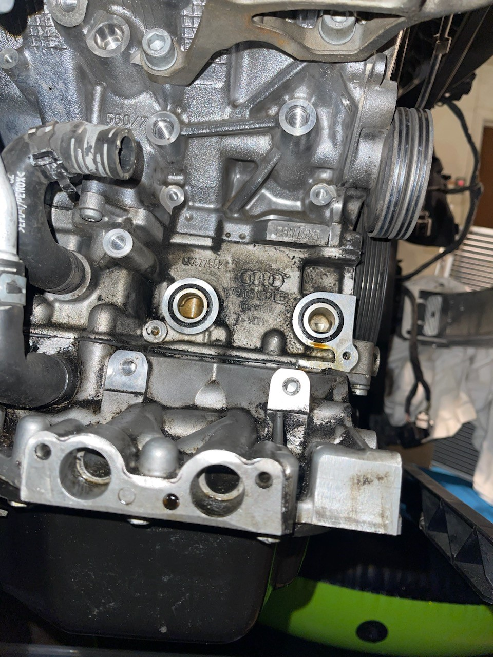 V10 engine mount replacement procedure needed - Page 4 - AudiWorld Forums