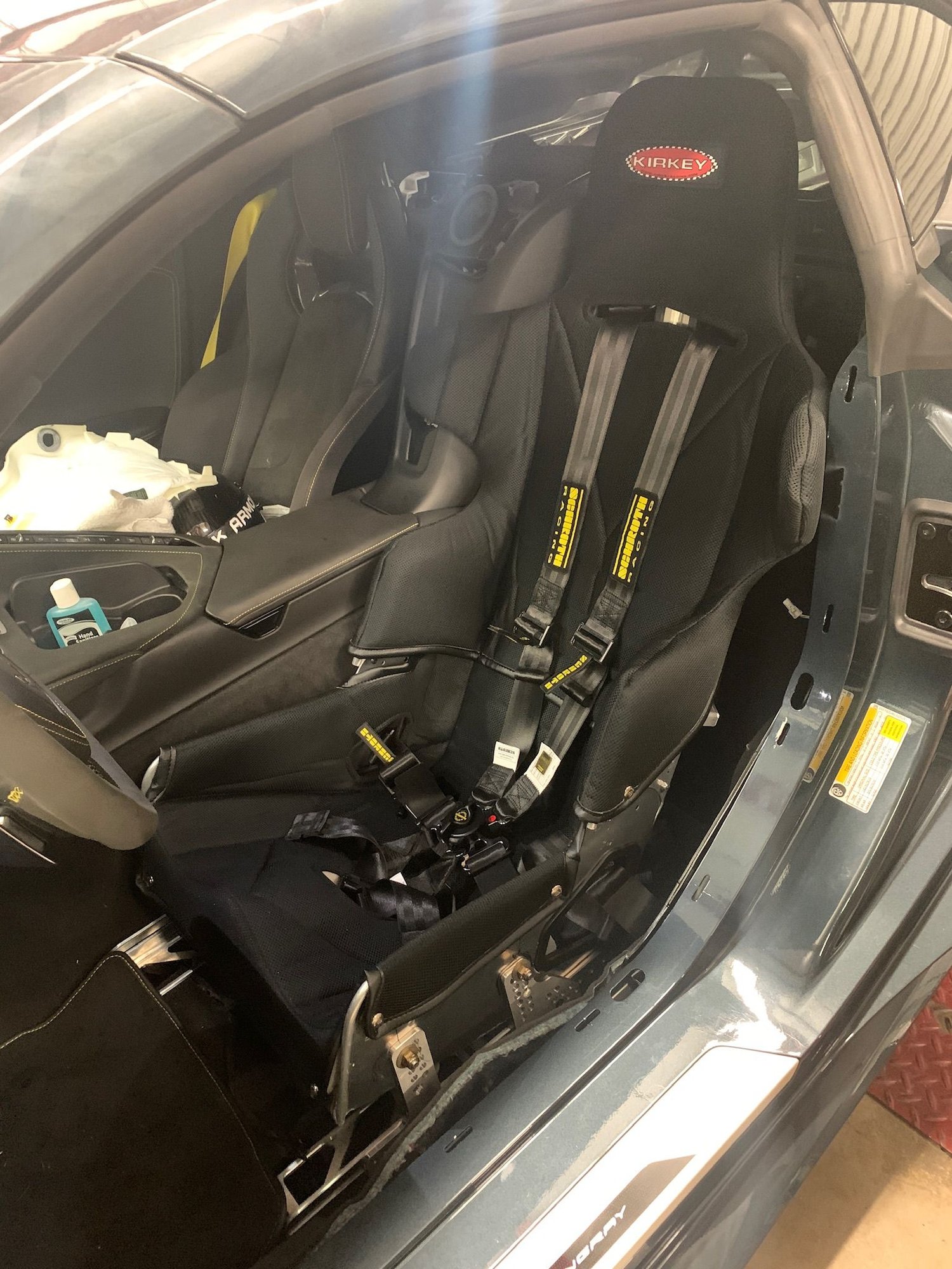 C8 seat and harness - CorvetteForum - Chevrolet Corvette Forum Discussion