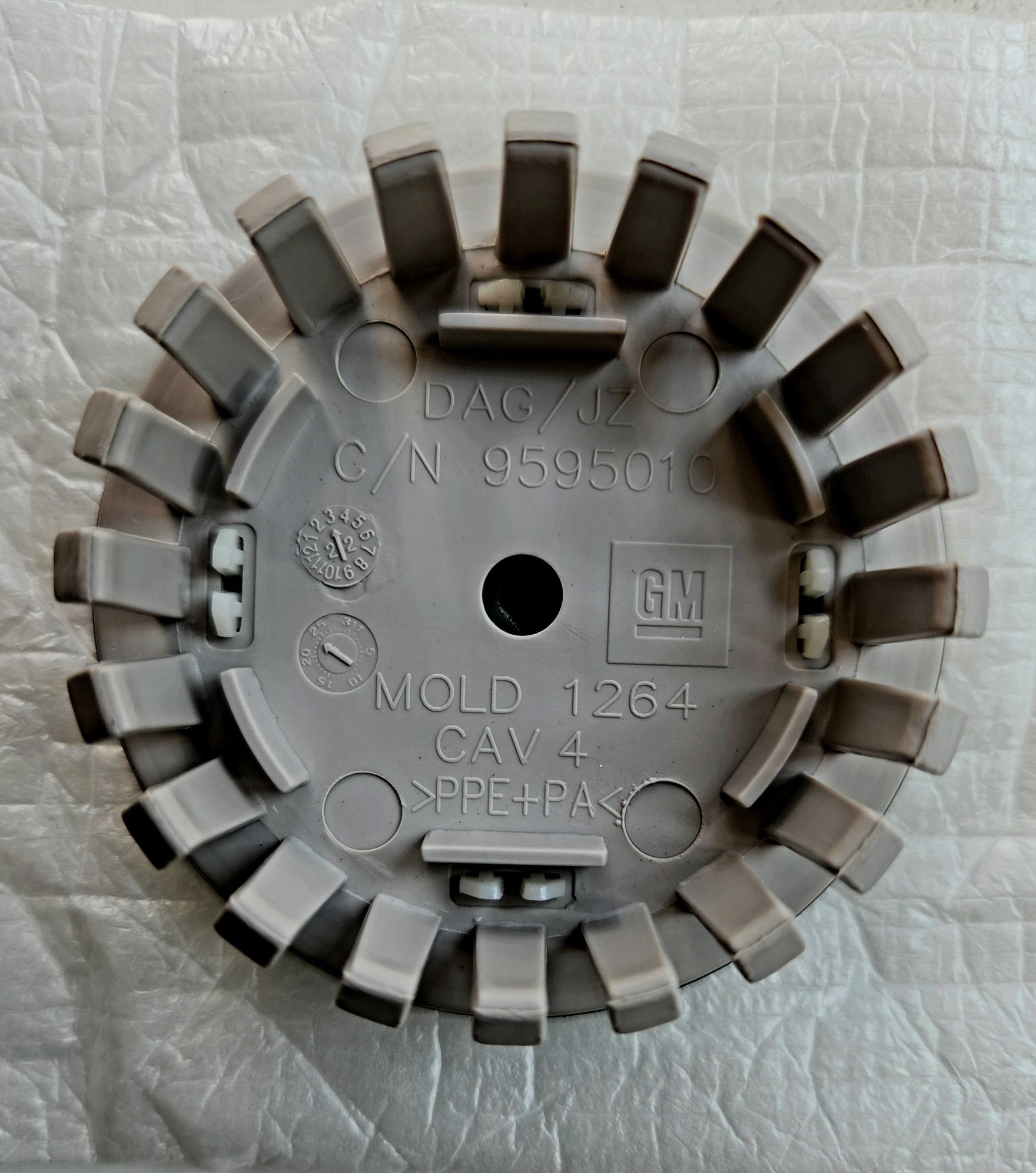 FS (For Sale) C8 Corvette Gloss Black Center Caps with Carbon Flash ...