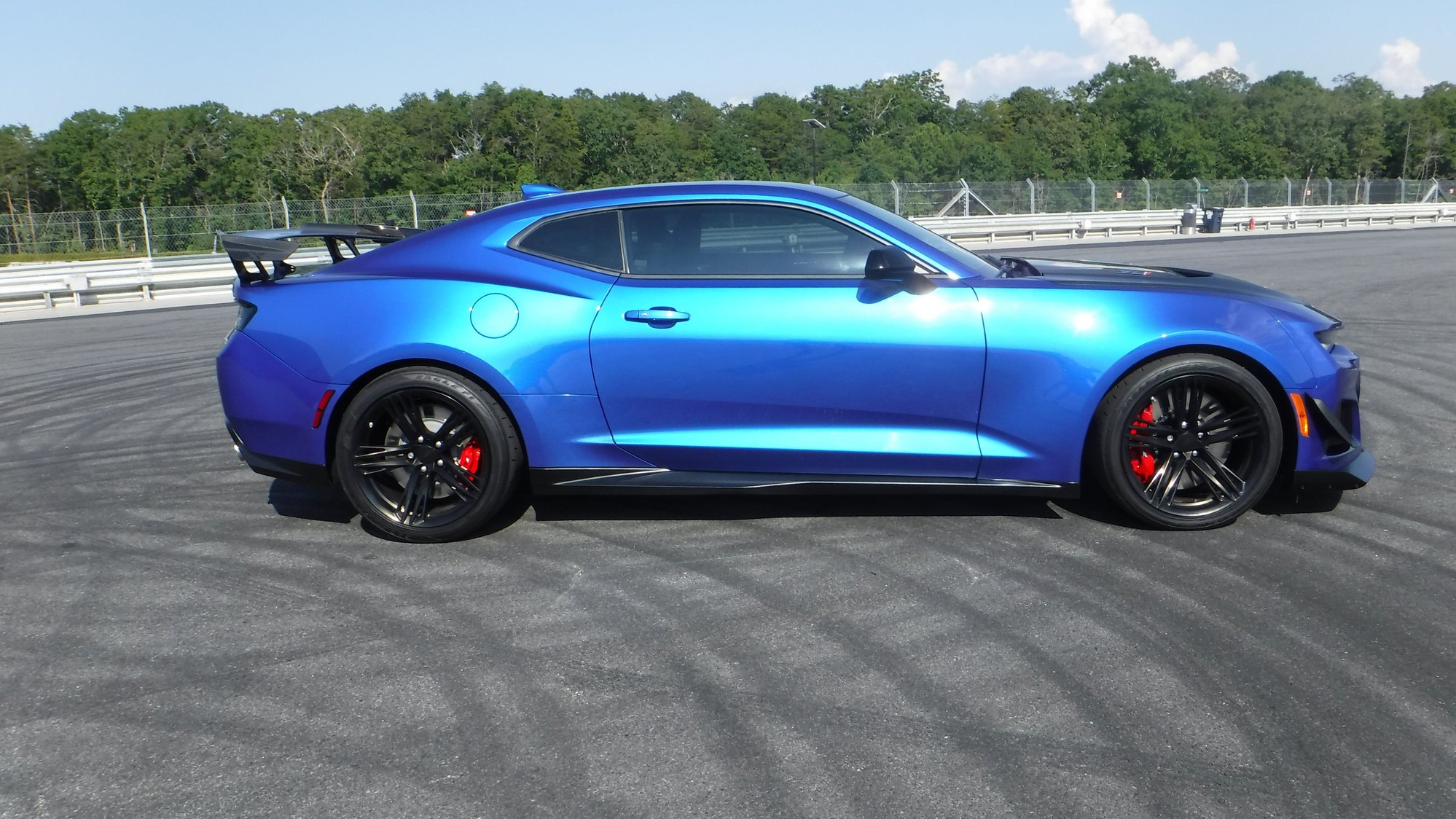 ZO6 & 1LT ZL1 pics - CorvetteForum - Chevrolet Corvette Forum Discussion