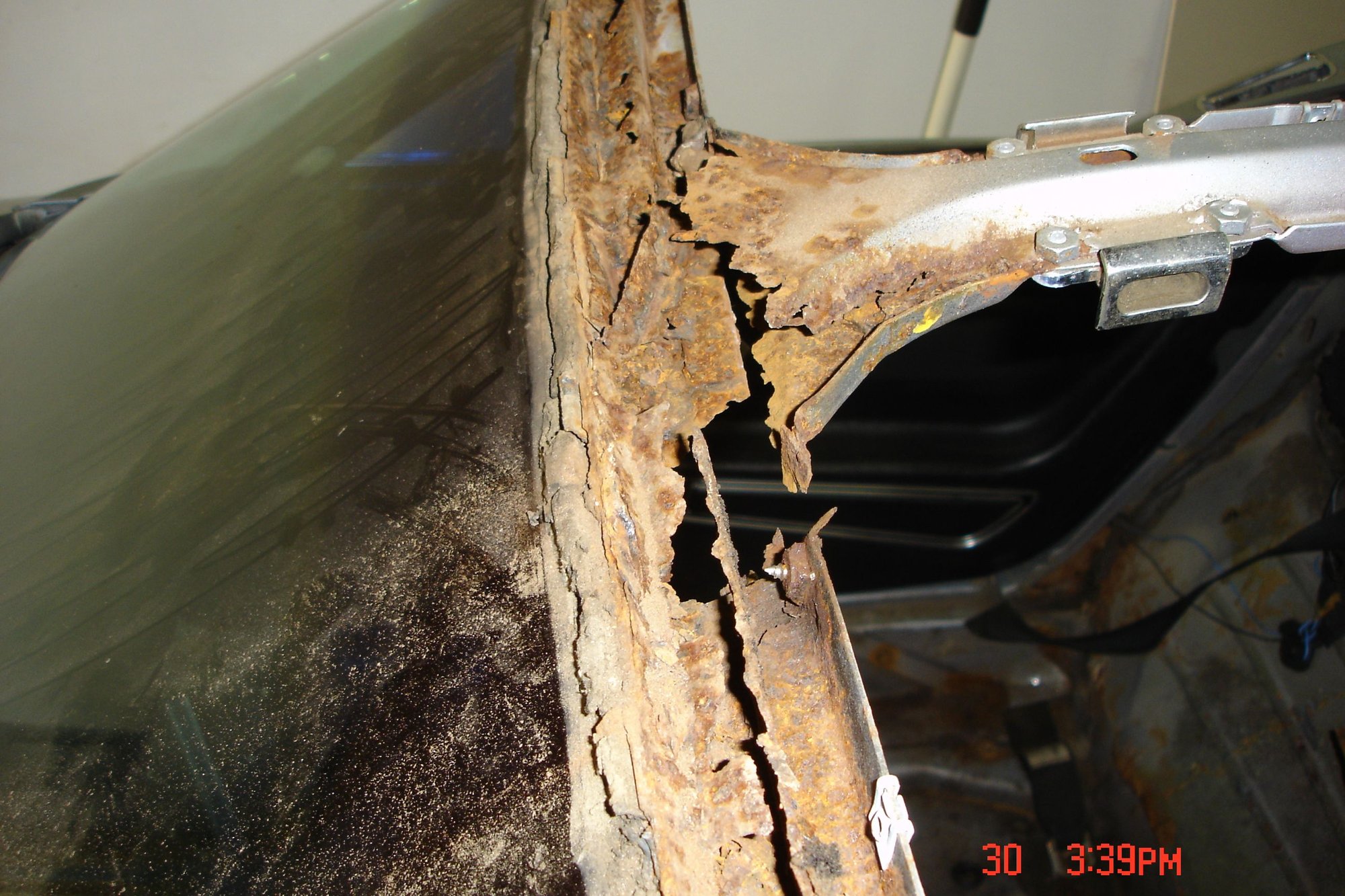 Severity of Windshield Frame Rust? - CorvetteForum - Chevrolet Corvette ...