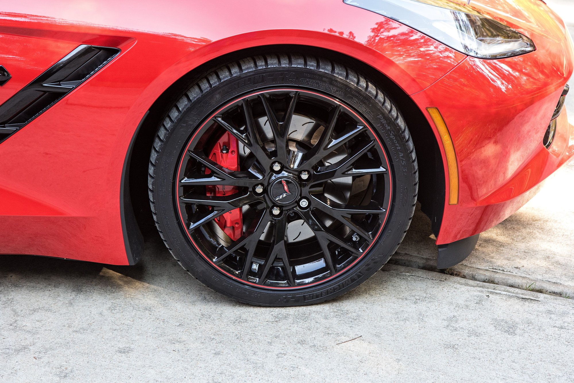 Adding Red Stripe to Black Z06 wheels. - CorvetteForum - Chevrolet ...