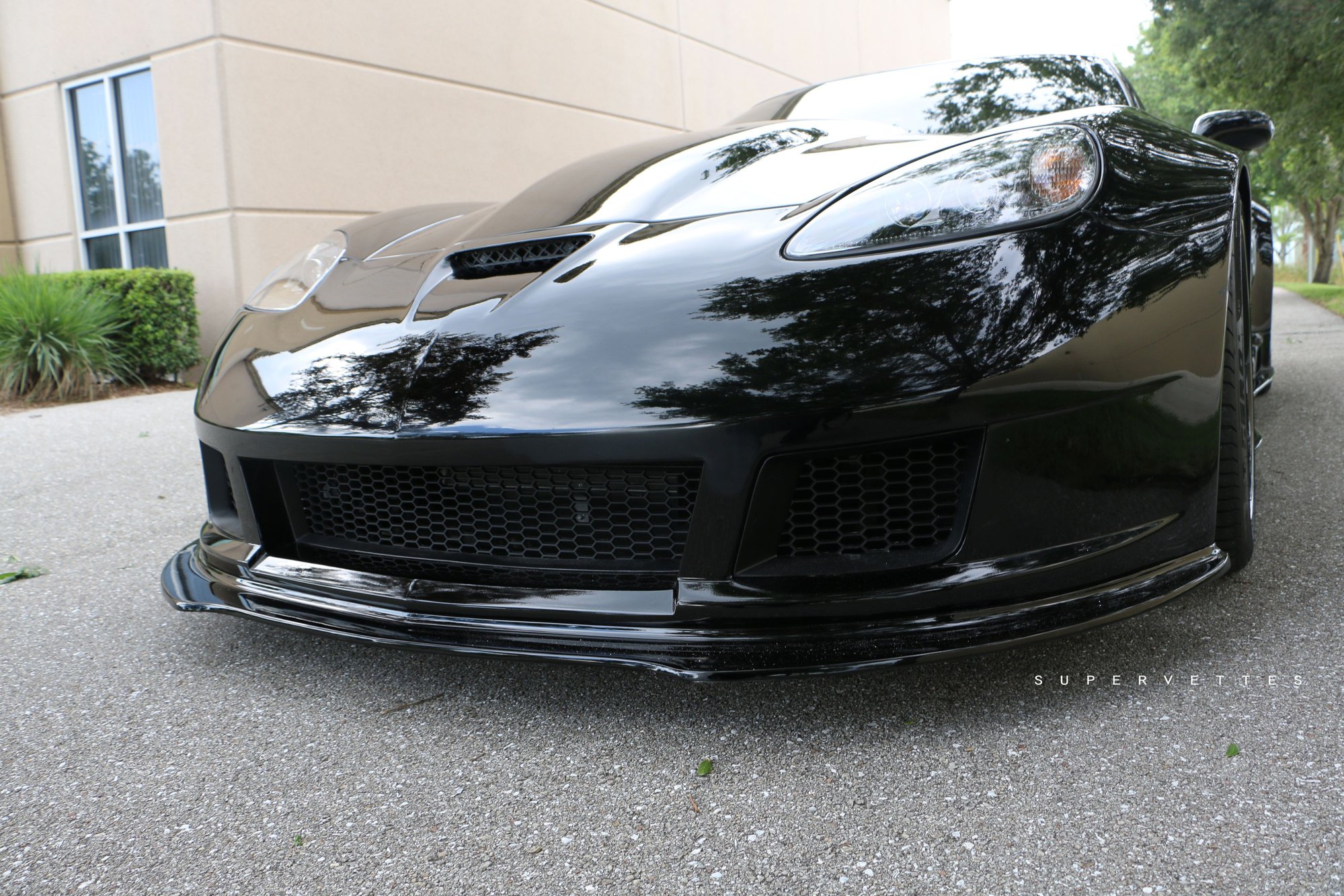 Jet Black GT6X Photos (with Side Skirts / Splitter) - CorvetteForum ...