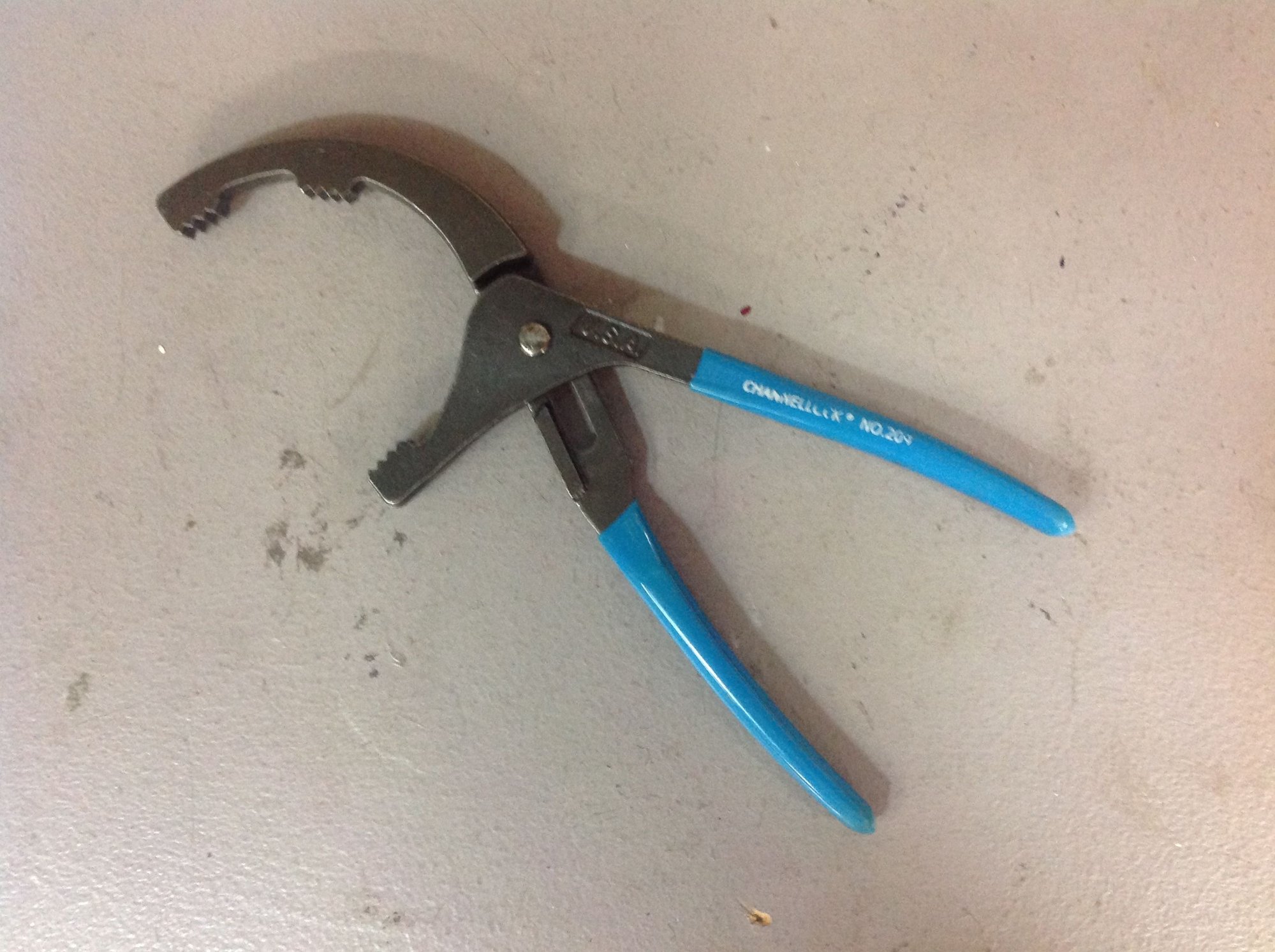 Grrrr...dealer overtightened oil filter - CorvetteForum - Chevrolet ...