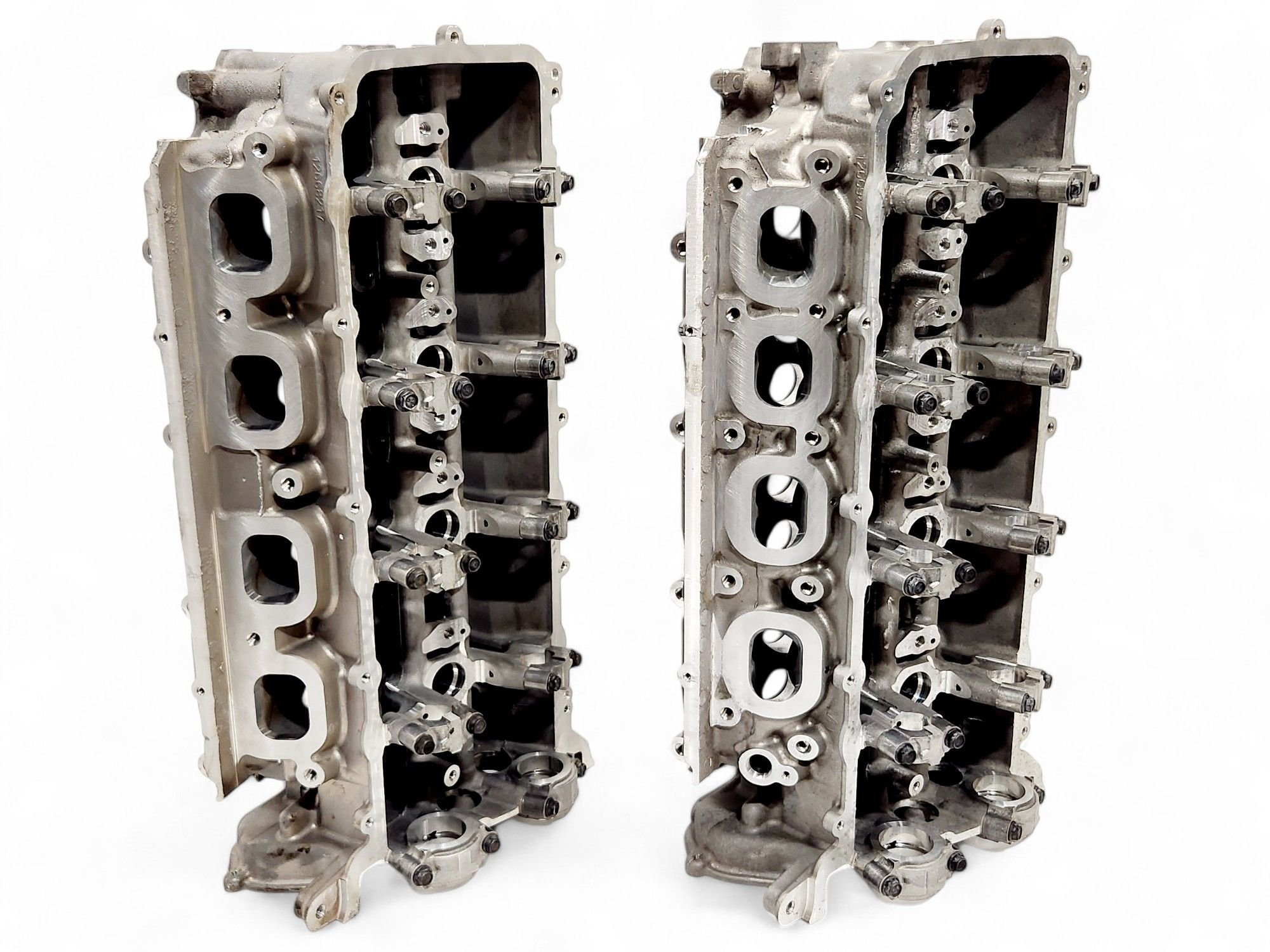 C8 ZR1 LT7 Preproduction Cylinder Heads VS Z06 LT6 Heads ...