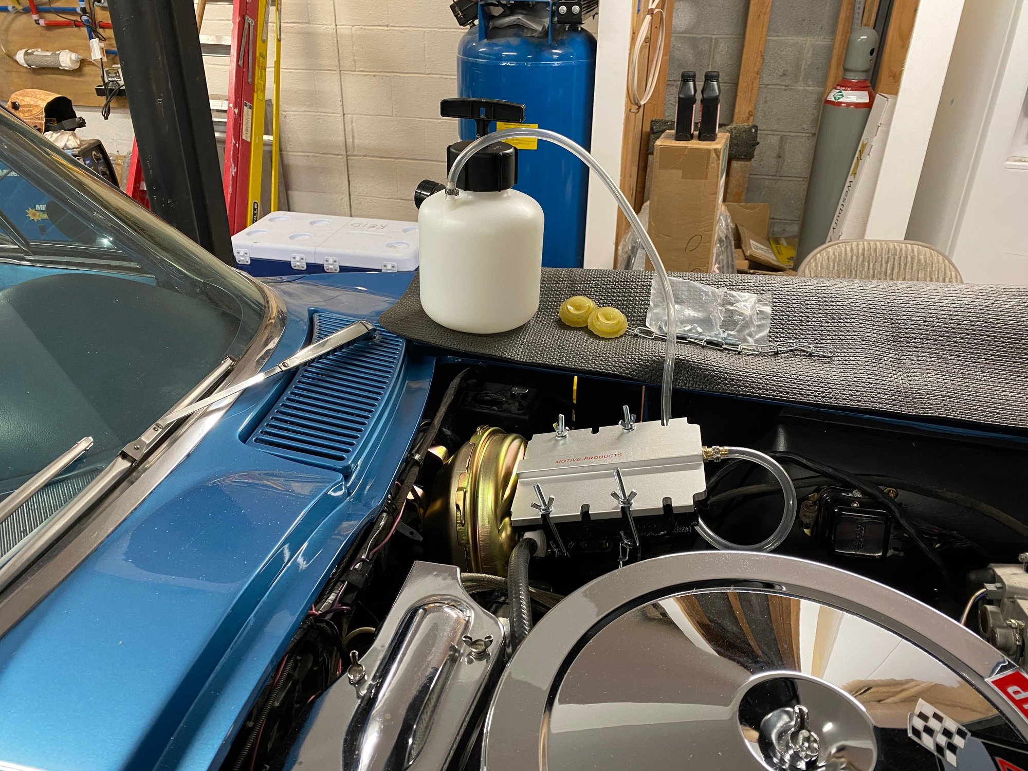 C2 How to bench bleed a 1967 dual reservoir master cylinder ...