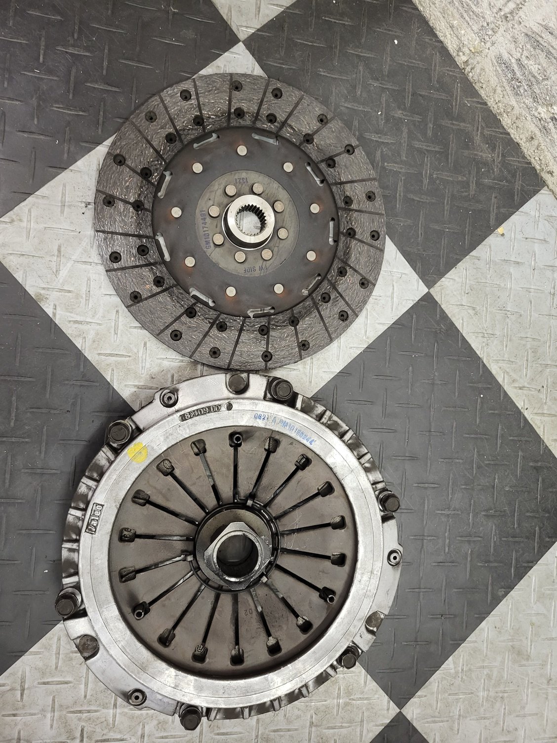 FS (For Sale) SOLD Dual mass flywheel and clutch for ZF6 ...