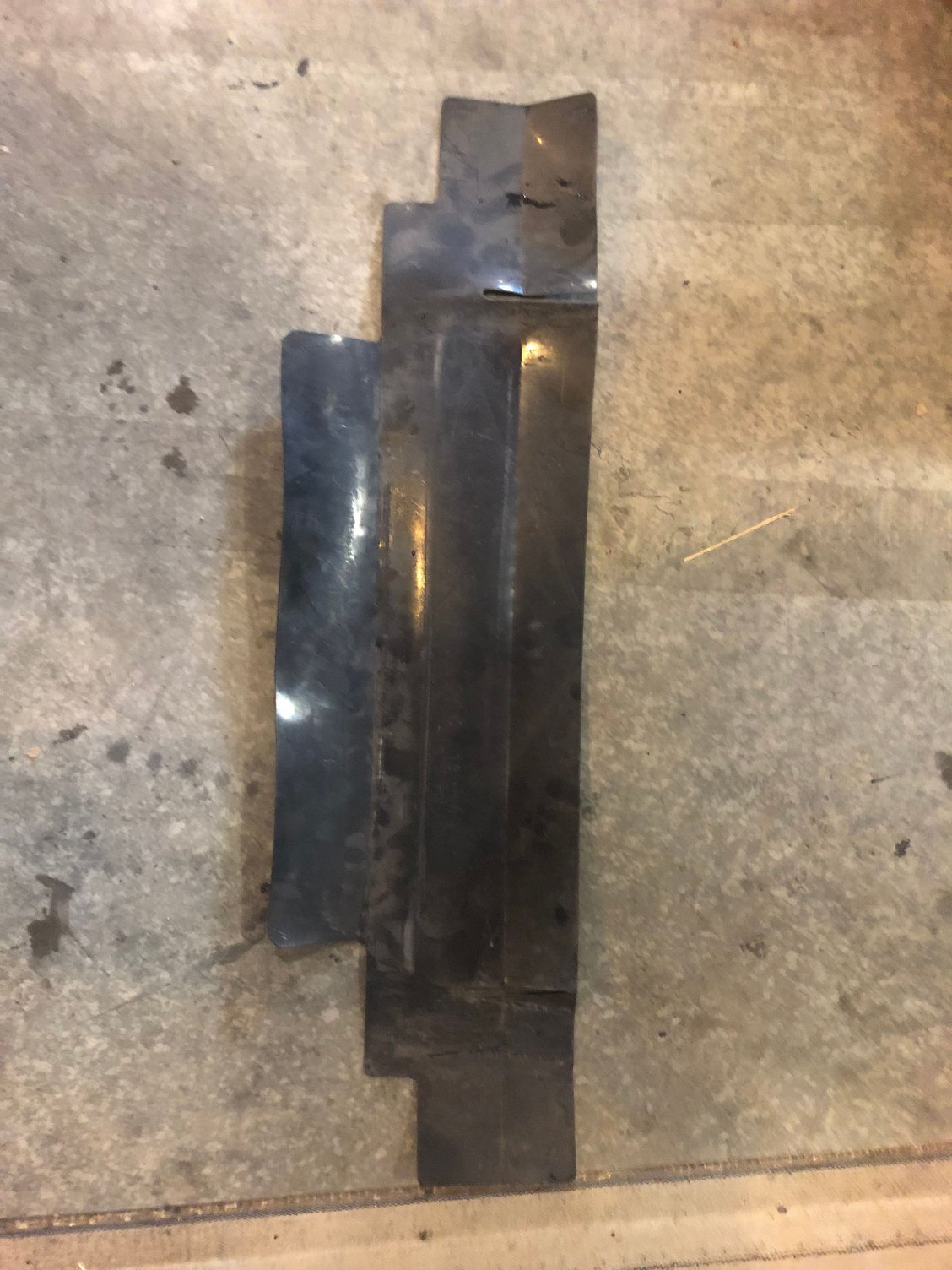 how does this wind baffle thingy go back in? - CorvetteForum ...