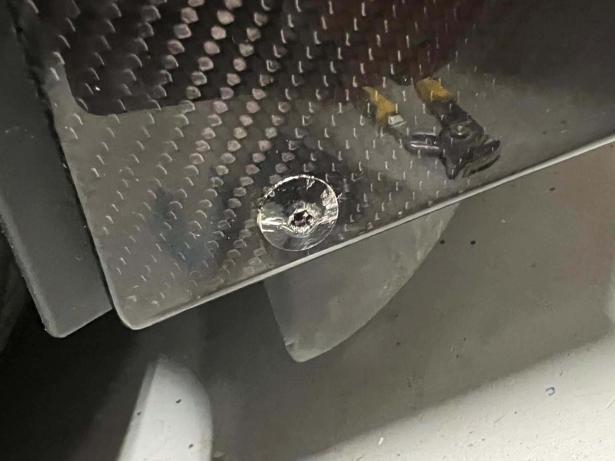 Stage 2/3 side screw for front splitter winglets won’t budge. Any tips ...