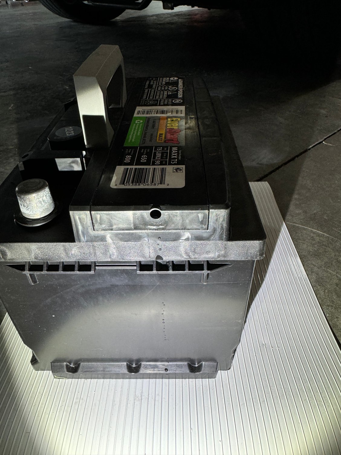 C6 Z06 - Battery Leaking Acid?? - CorvetteForum - Chevrolet Corvette ...