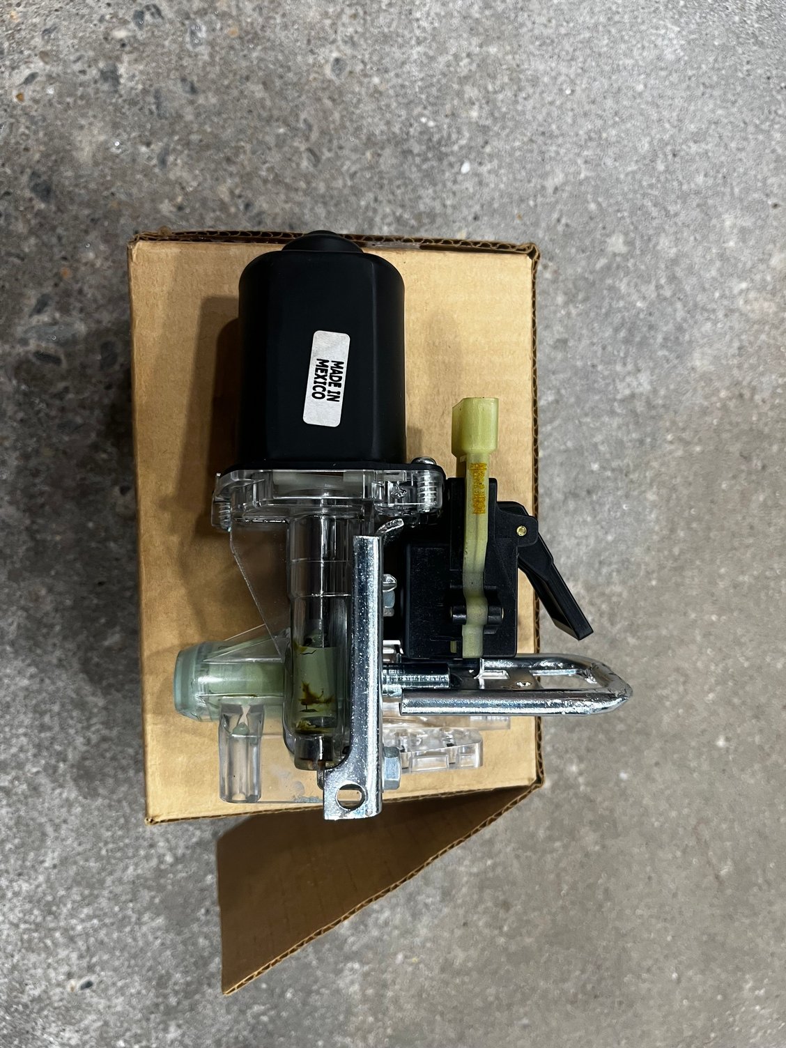FS (For Sale) GM 25809368 Convertible Tonneau pull down motor ...