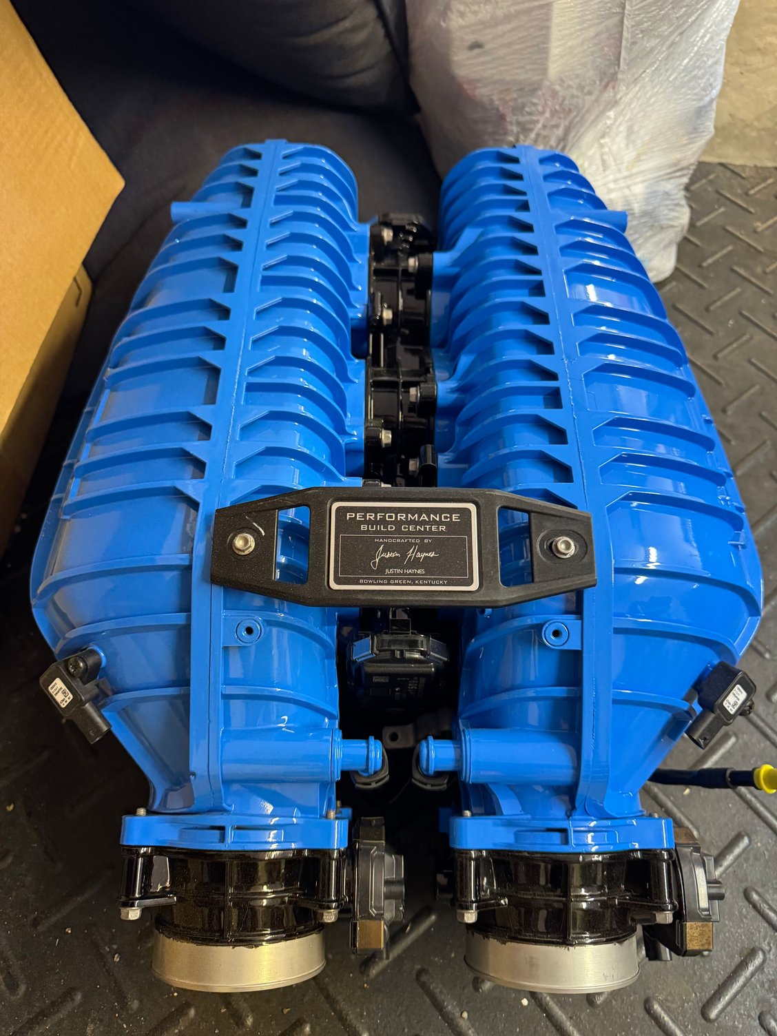 FS (For Sale) Rapid blue painted LT6 intake manifold. - CorvetteForum ...