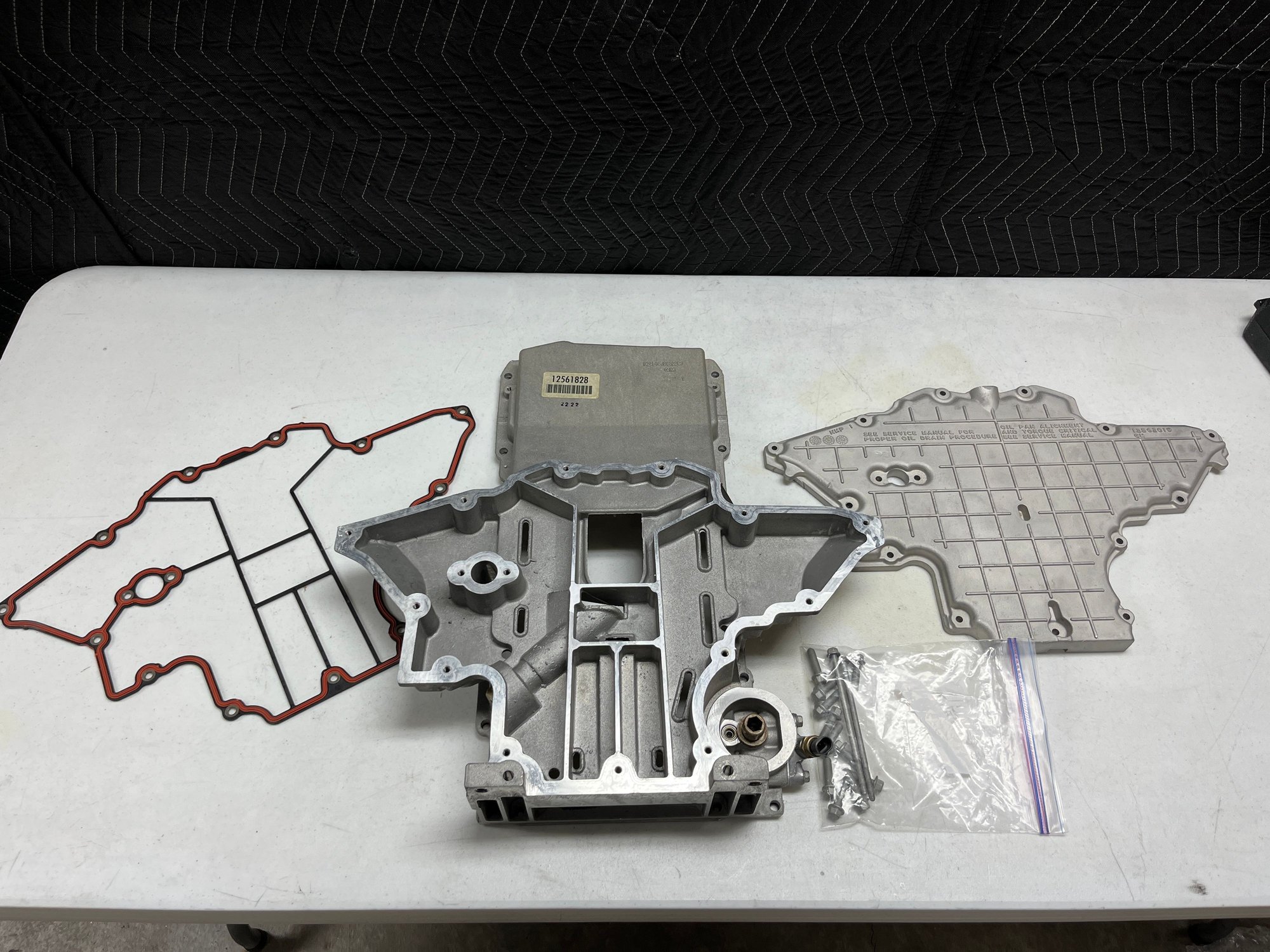 FS (For Sale) GM C5 C6 Corvette 2 piece Batwing oil pan assembly w ...