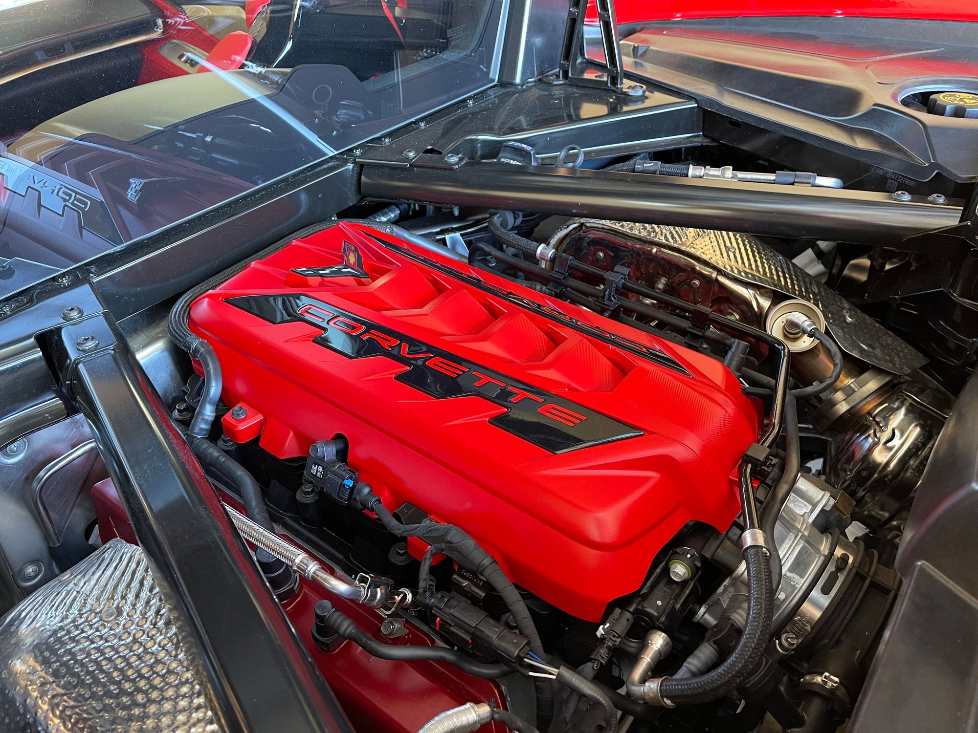 C8 engine cover red - CorvetteForum - Chevrolet Corvette Forum Discussion