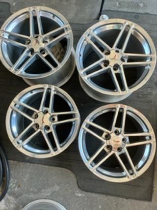 FS (For Sale) 2006-2008 Z06 split spoke polished wheels - CorvetteForum ...