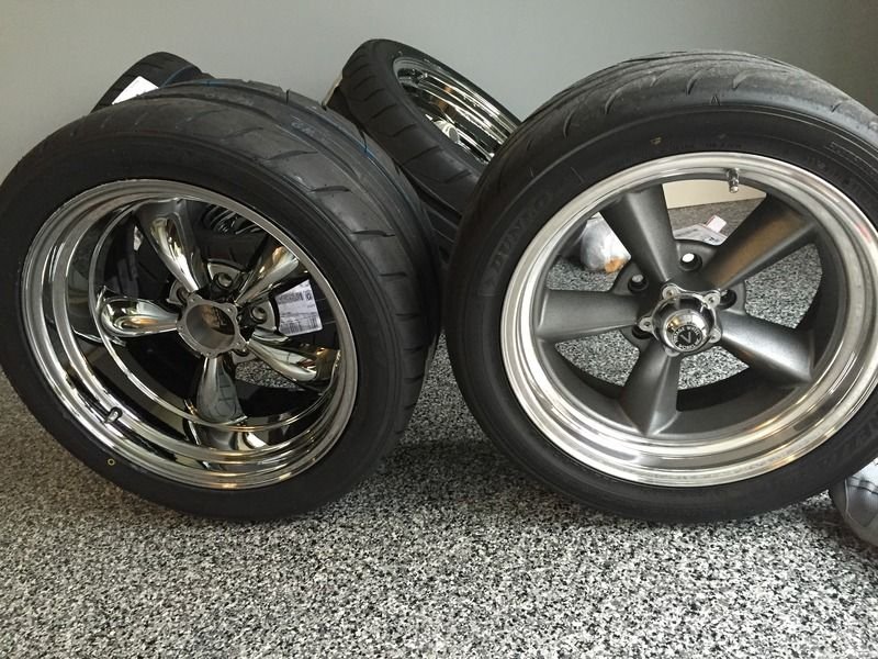 17x8" Vintage Wheel Works V40 & 255/40-17 Dunlop Direzza II Star Specs ...