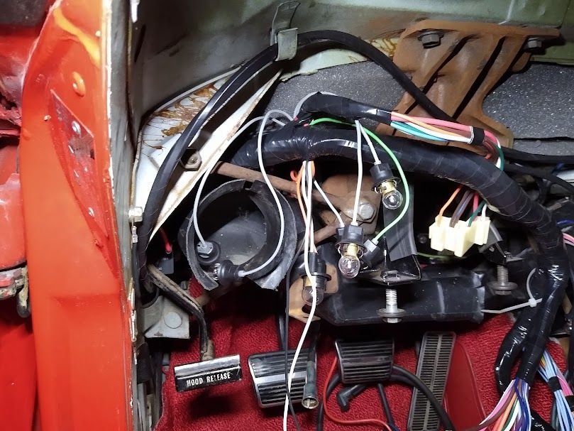1969 harness routing through braces (convertible with A/C ...