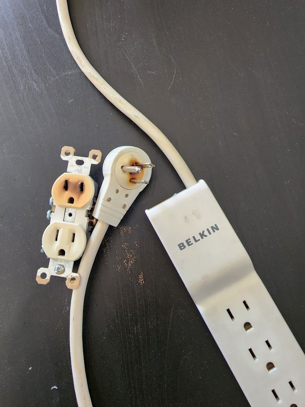 Fried outlet and surge protector - DoItYourself.com Community Forums