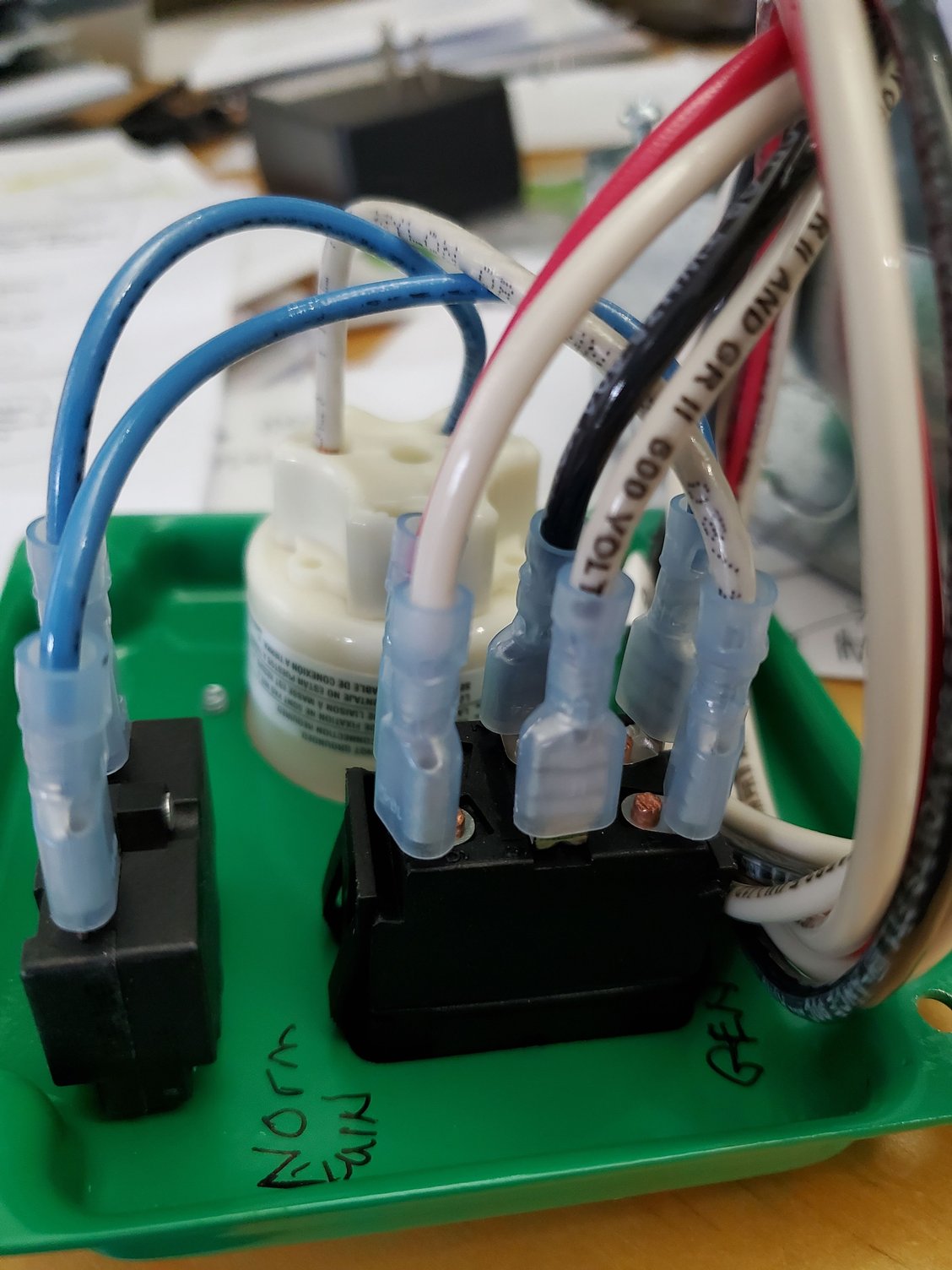 Neutral Switching on Generator Switch - DoItYourself.com Community Forums