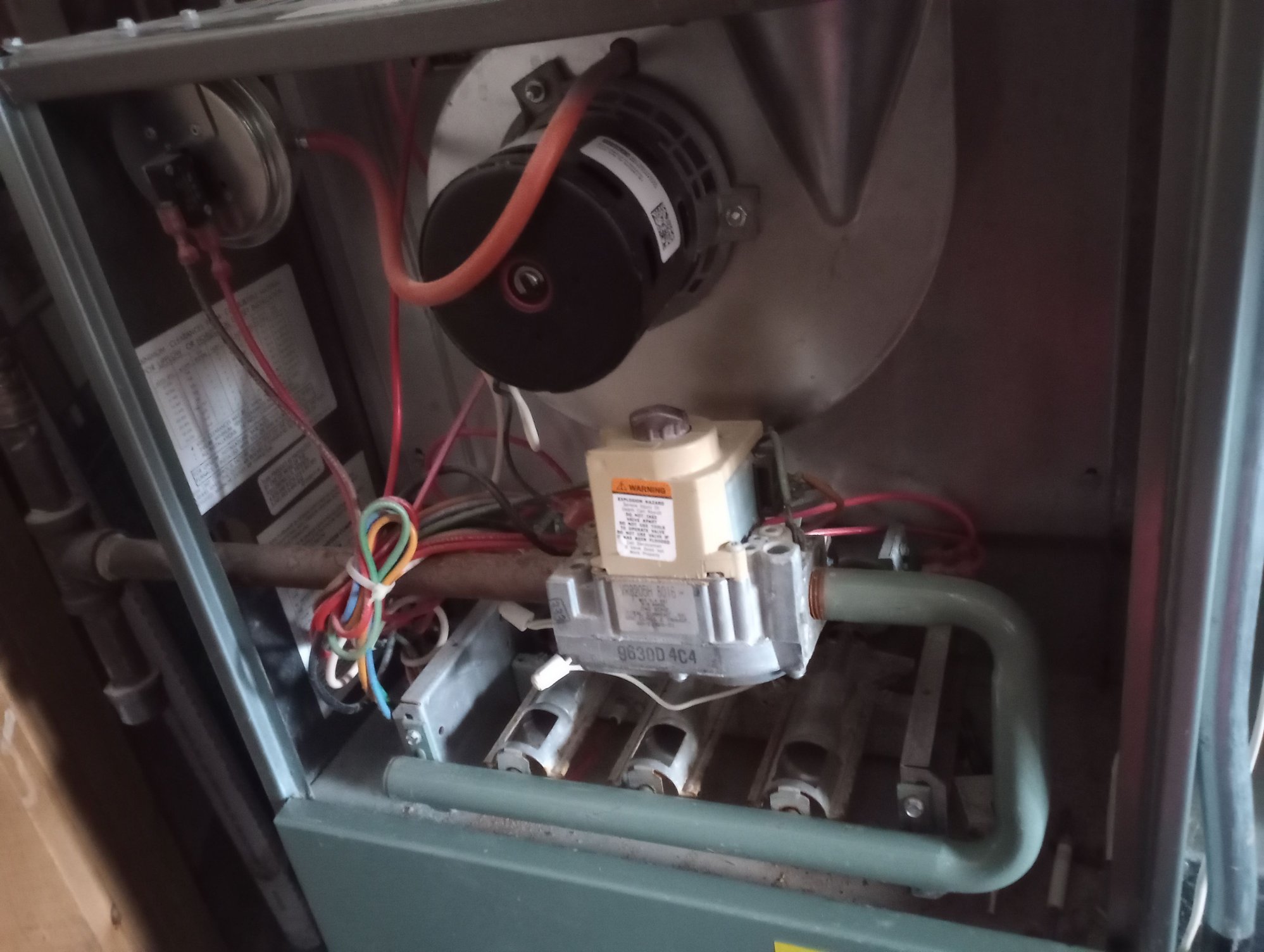 Ruud Silhouette II gas furnace has no flames. - DoItYourself.com ...