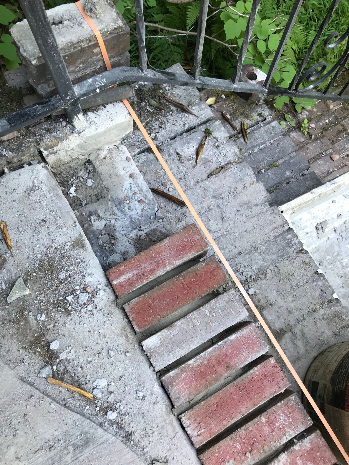 How to prepare mortar for laying bricks (steps)? - DoItYourself.com ...