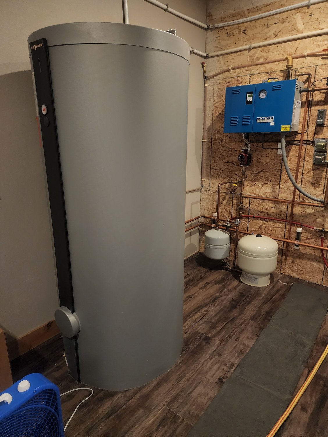 Viessmann Vitocell 100-V Watermaker Maintenance - DoItYourself.com ...