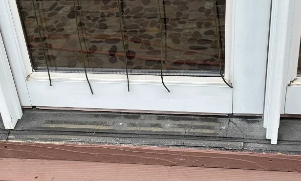 Cracking threshold / sill on 40? year old Andersen 3 panel door ...