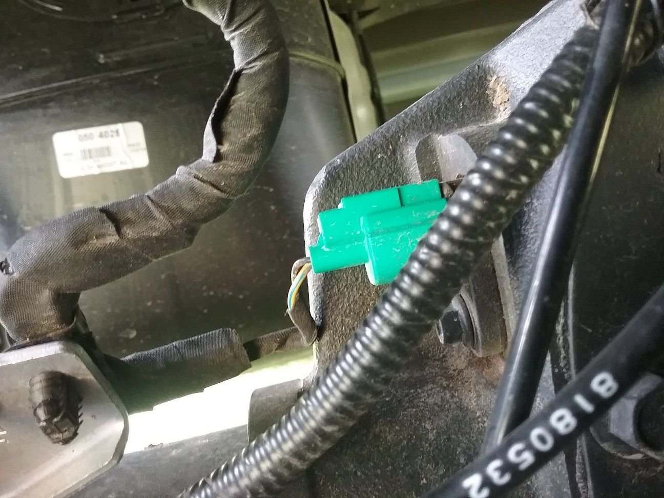 poor wiring size & insulation to electrical connectors on underside of ...