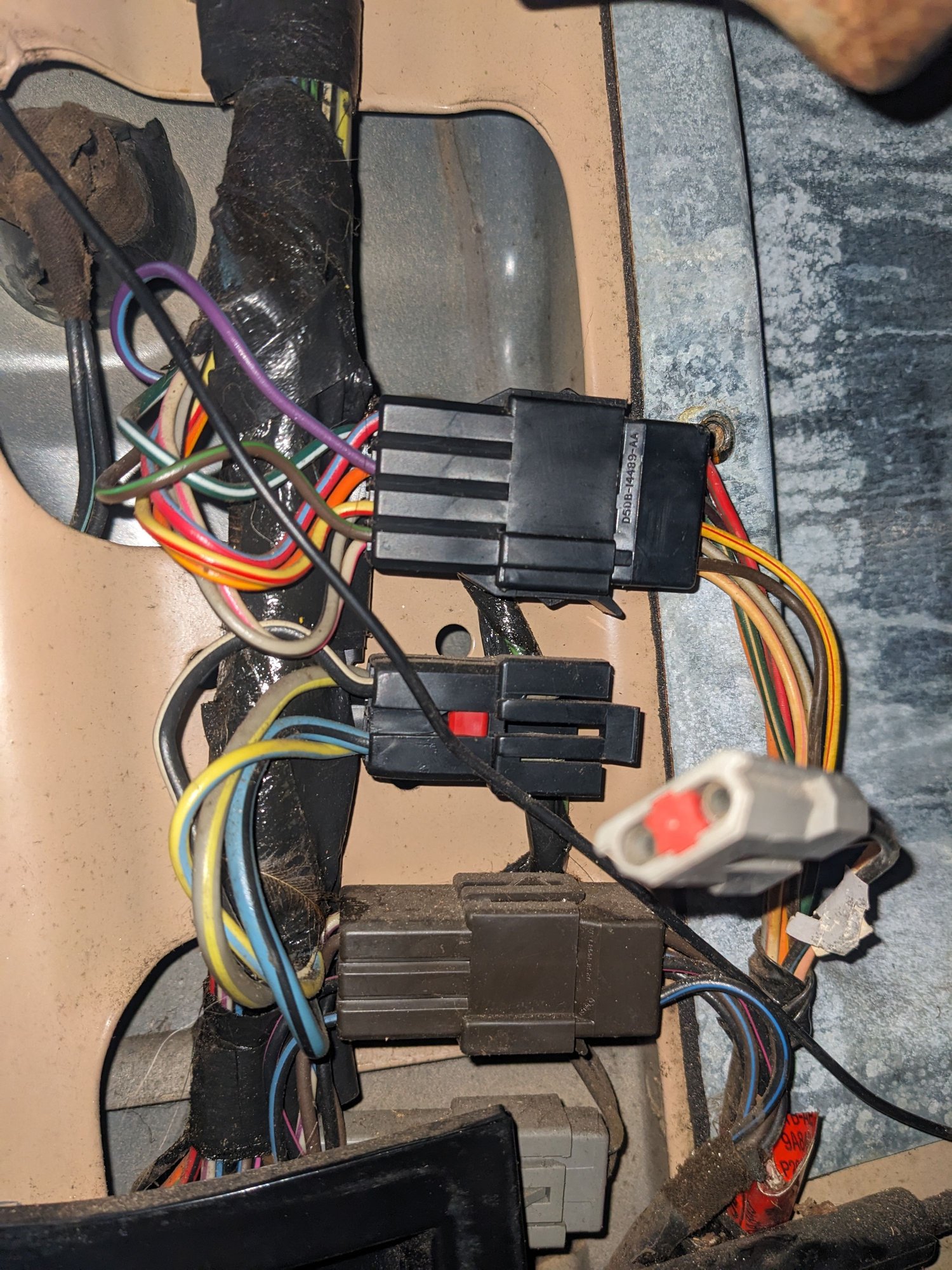 ID help on this connector - Ford F150 Forum - Community of Ford Truck Fans