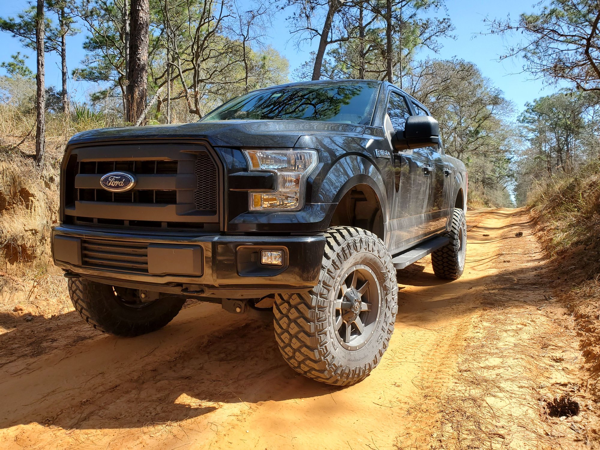 Truck got new shoes -- Maxxis Razr MT's - Ford F150 Forum - Community ...