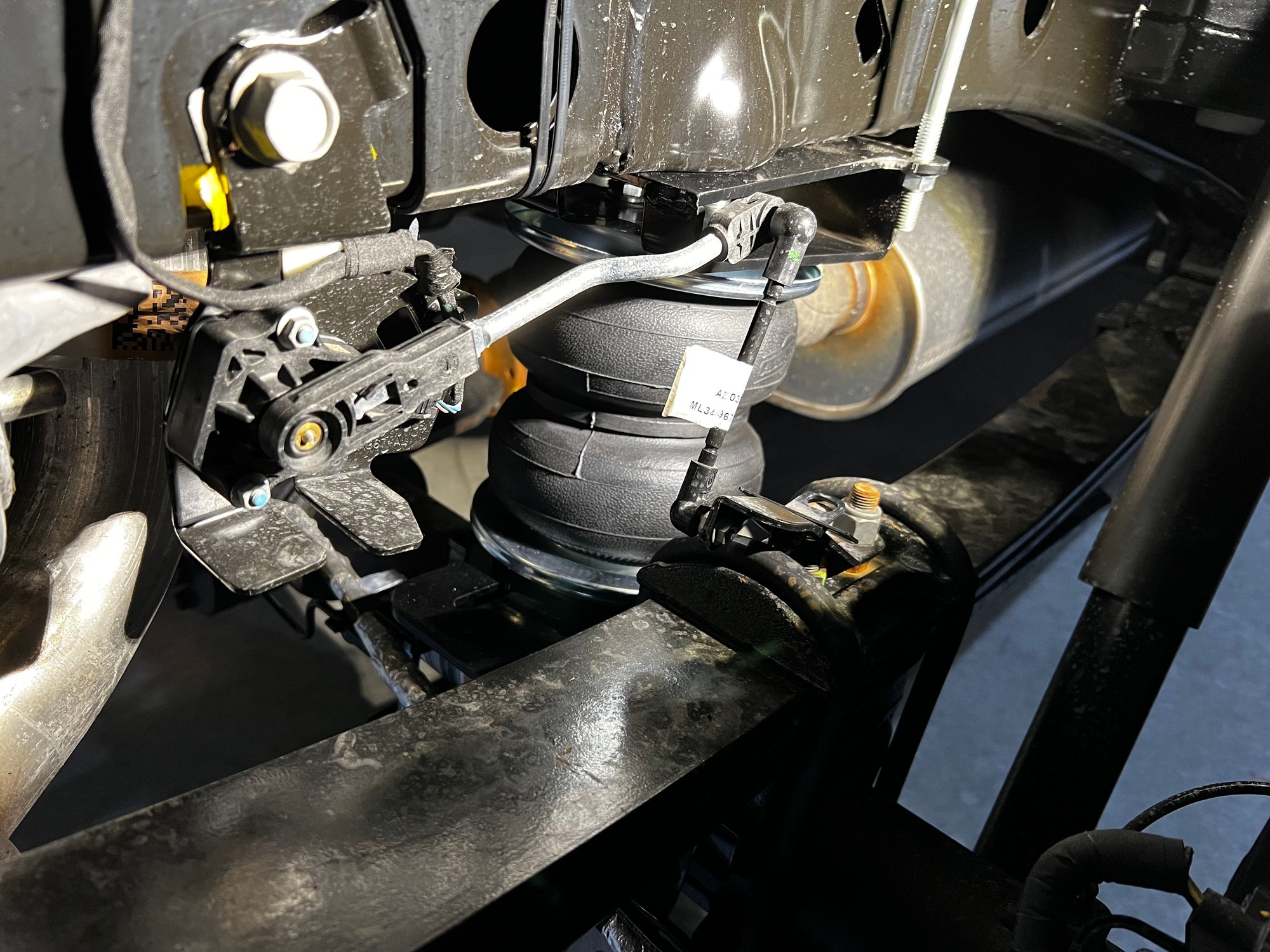 Air Bags and auto leveling headlights - Ford F150 Forum - Community of ...