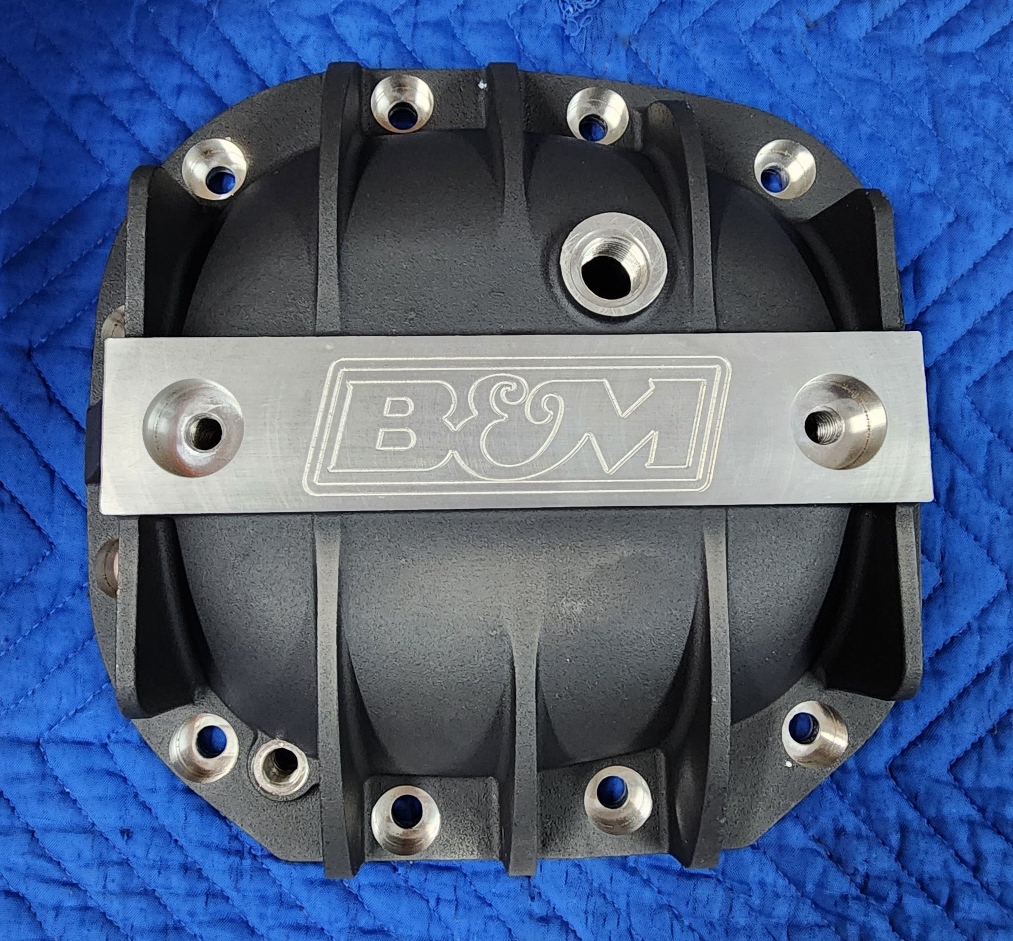 Southeast NIB - B&M Super 8.8 rear diff cover - Ford F150 Forum ...
