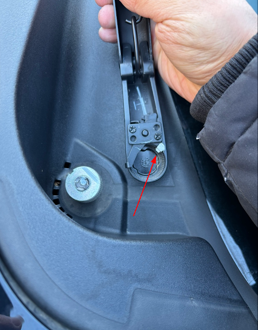 Almost lost viper arm locking clip - Ford F150 Forum - Community of ...