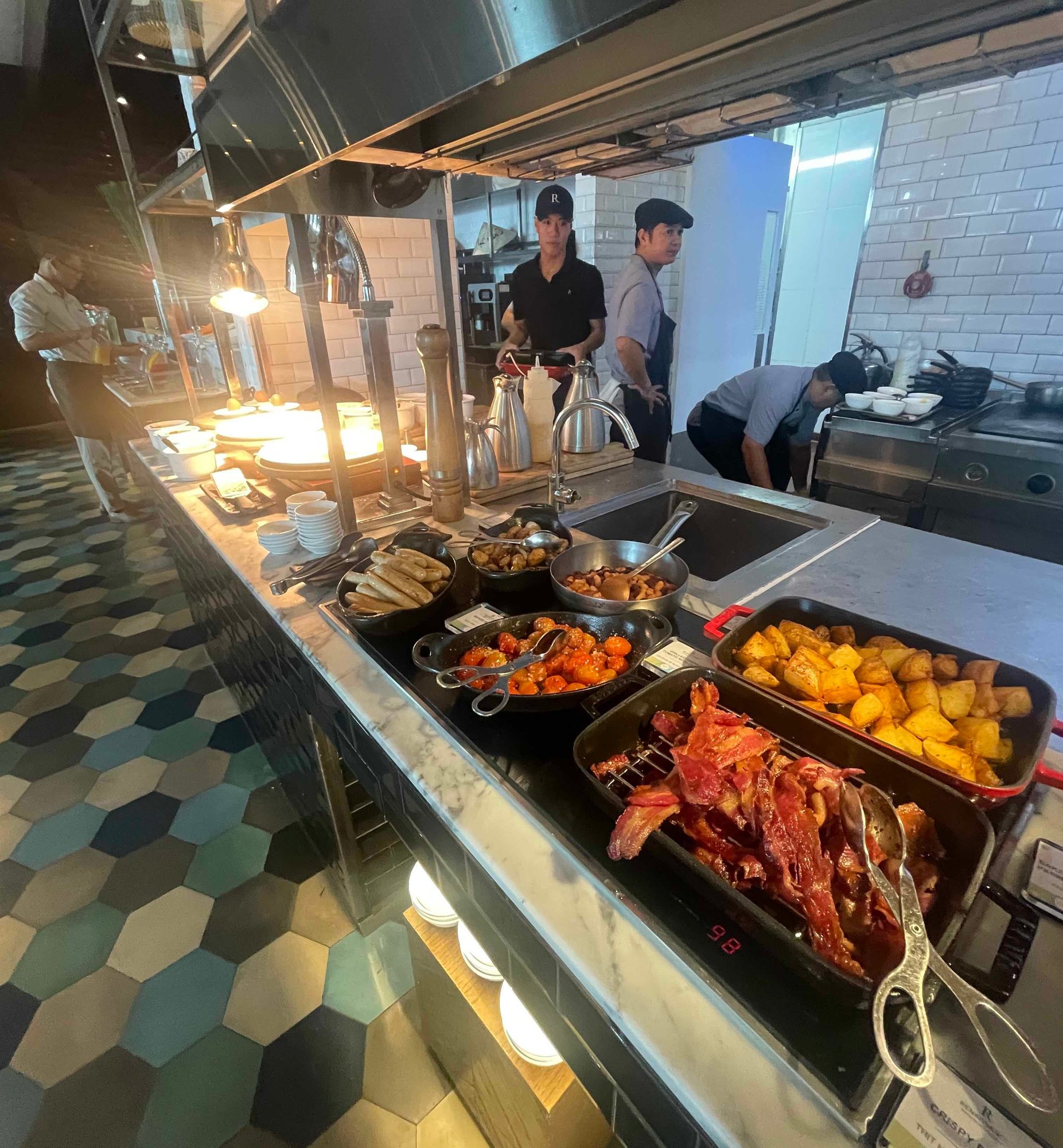 Renaissance Riverside Hotel Saigon, Ho Chi Minh City [Master Thread ...